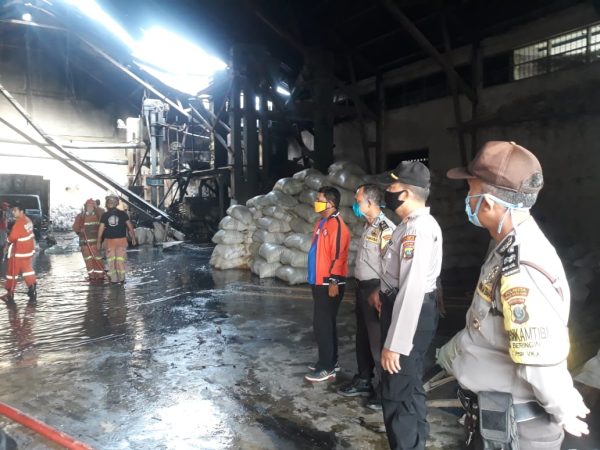 Sudah 21 Jam Lebih Listrik Padam di Medan Denai Akibat Banjir, PLN ...
