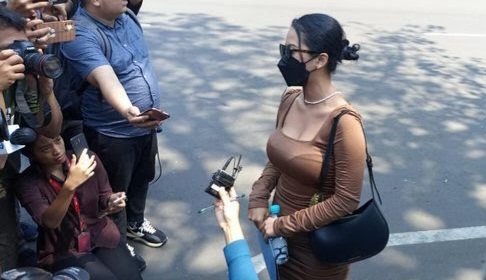 Datang ke Polda Metro Jaya, Siskaeee Penuhi Panggilan Pemeriksaan Kasus Film Porno ...